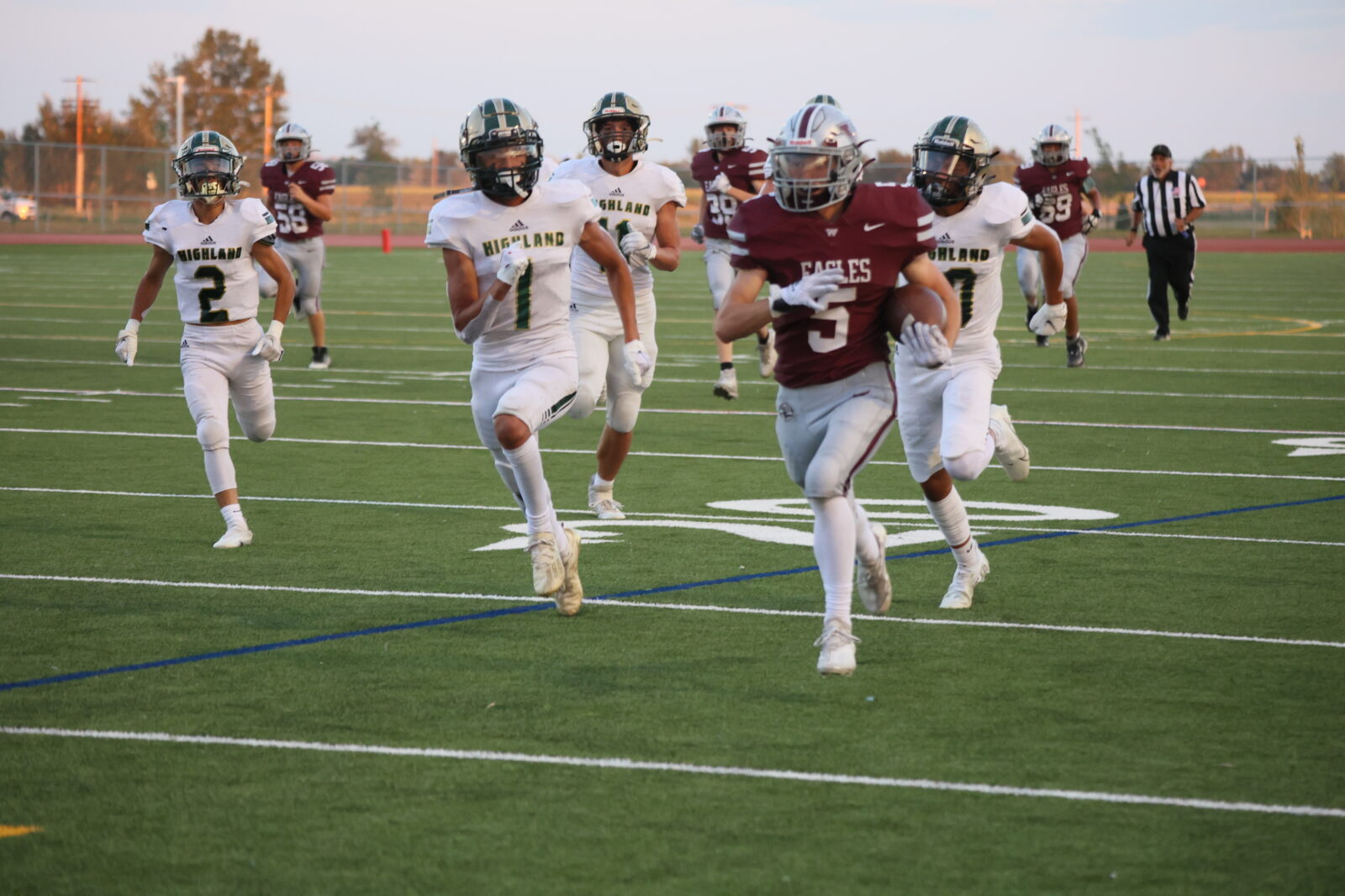 Thursday Football Roundup: Wellington hangs on for historic win