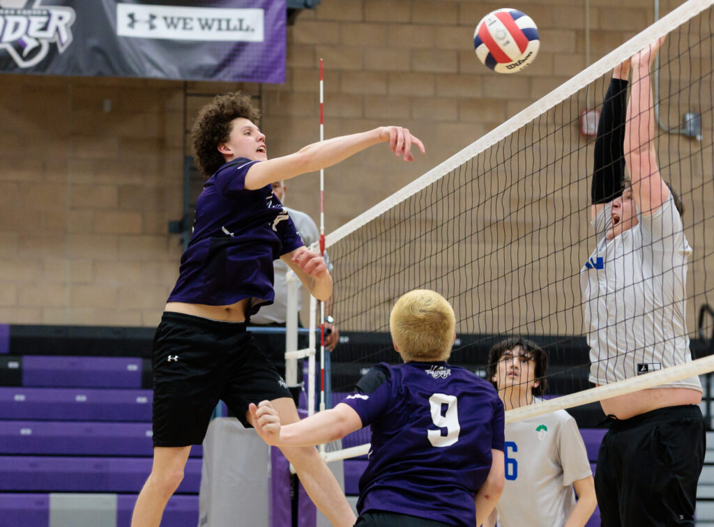 Discovery Canyon boys volleyball sweeps Doherty