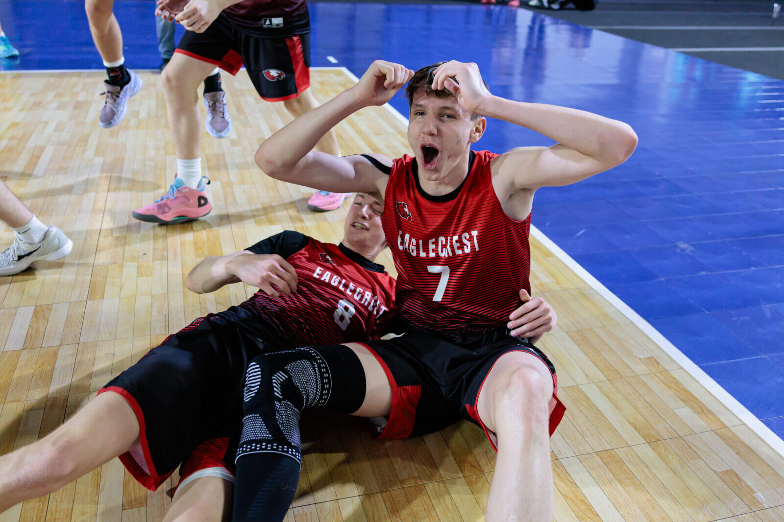 Eaglecrest, Regis Groff end weekend as boys volleyball champs