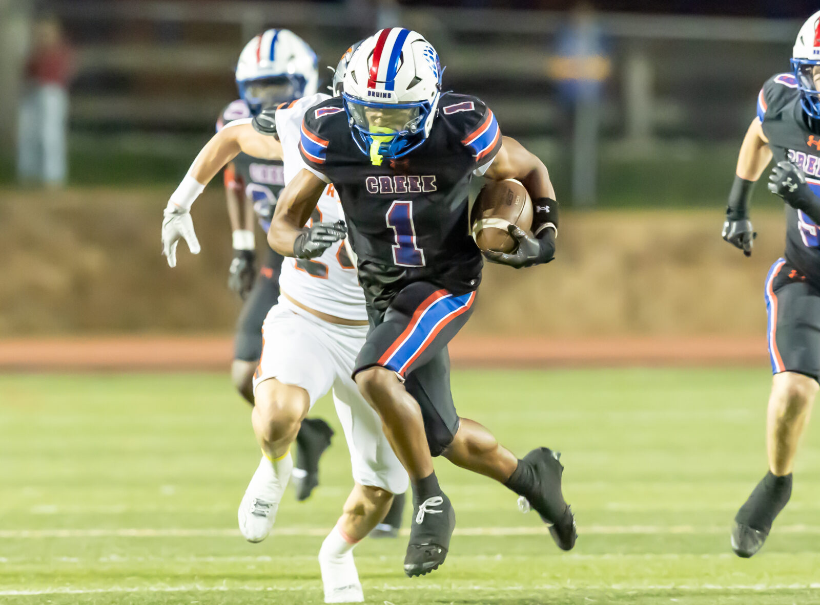 Fox on the Run: Cherry Creek football sprints to fourth straight win