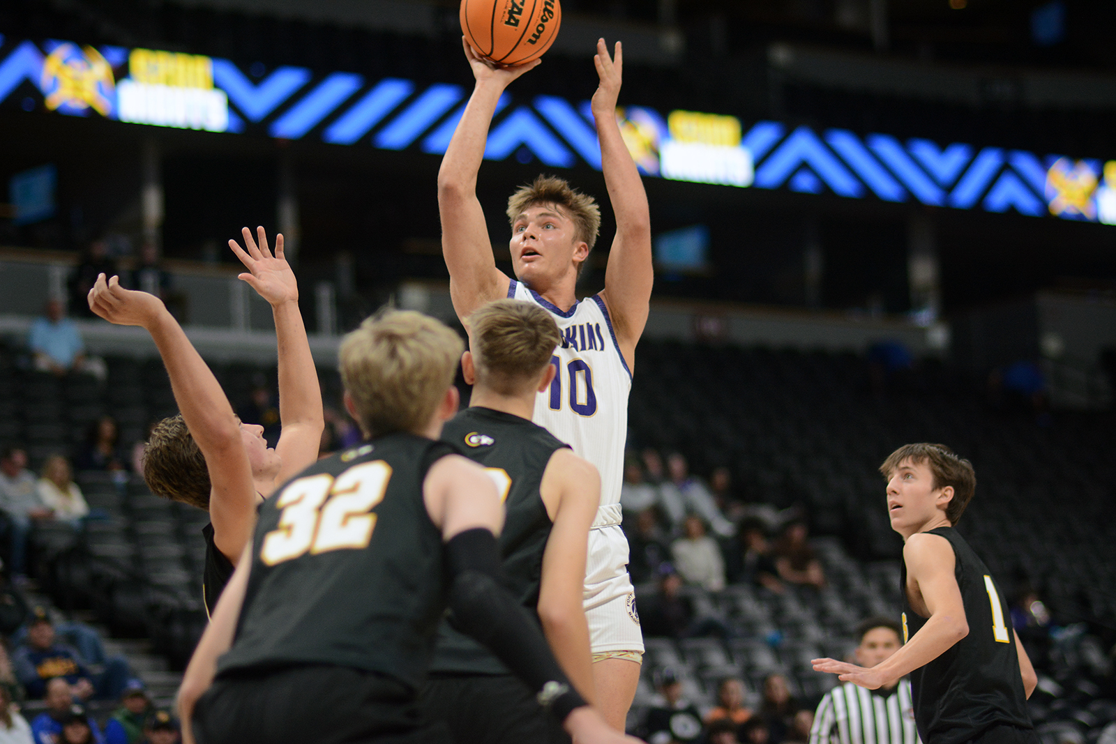 Fort Collins boys basketball edges Green Mountain at Ball Arena ...