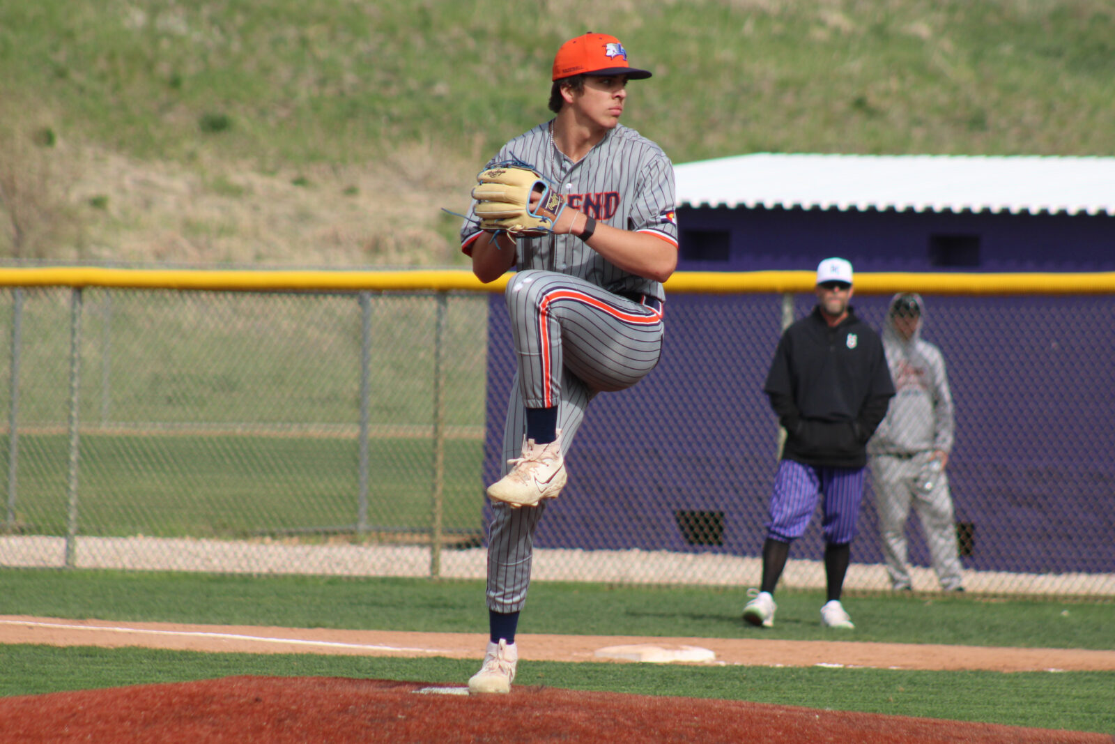 Kenney's efficiency keeps Legend baseball in league title race