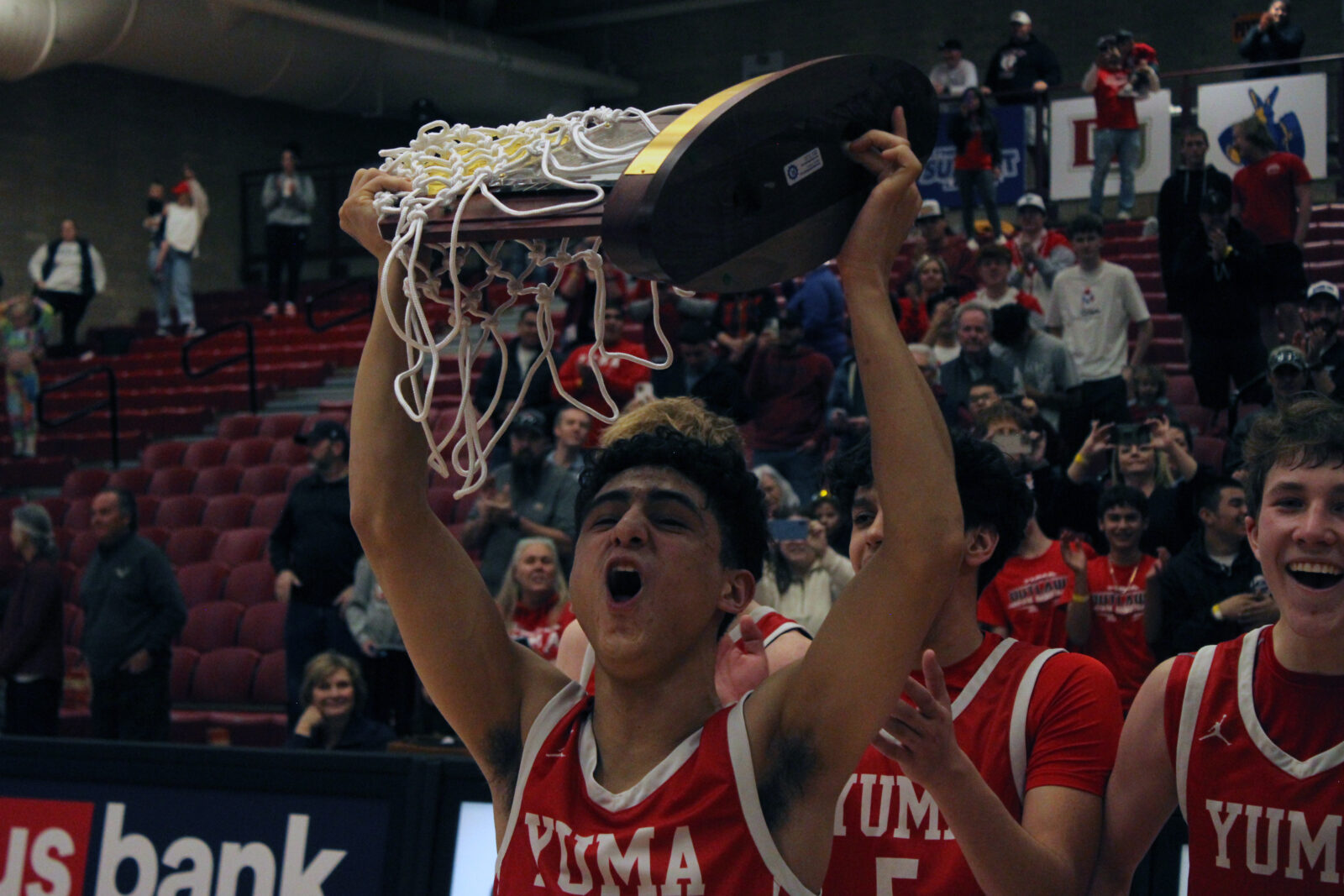 Yuma pulls out another close win to claim 3A boys basketball title ...