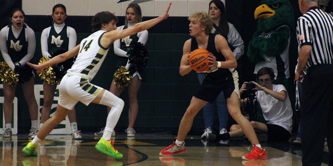 No. 4 Mountain Vista boys basketball gets by No. 1 Rock Canyon