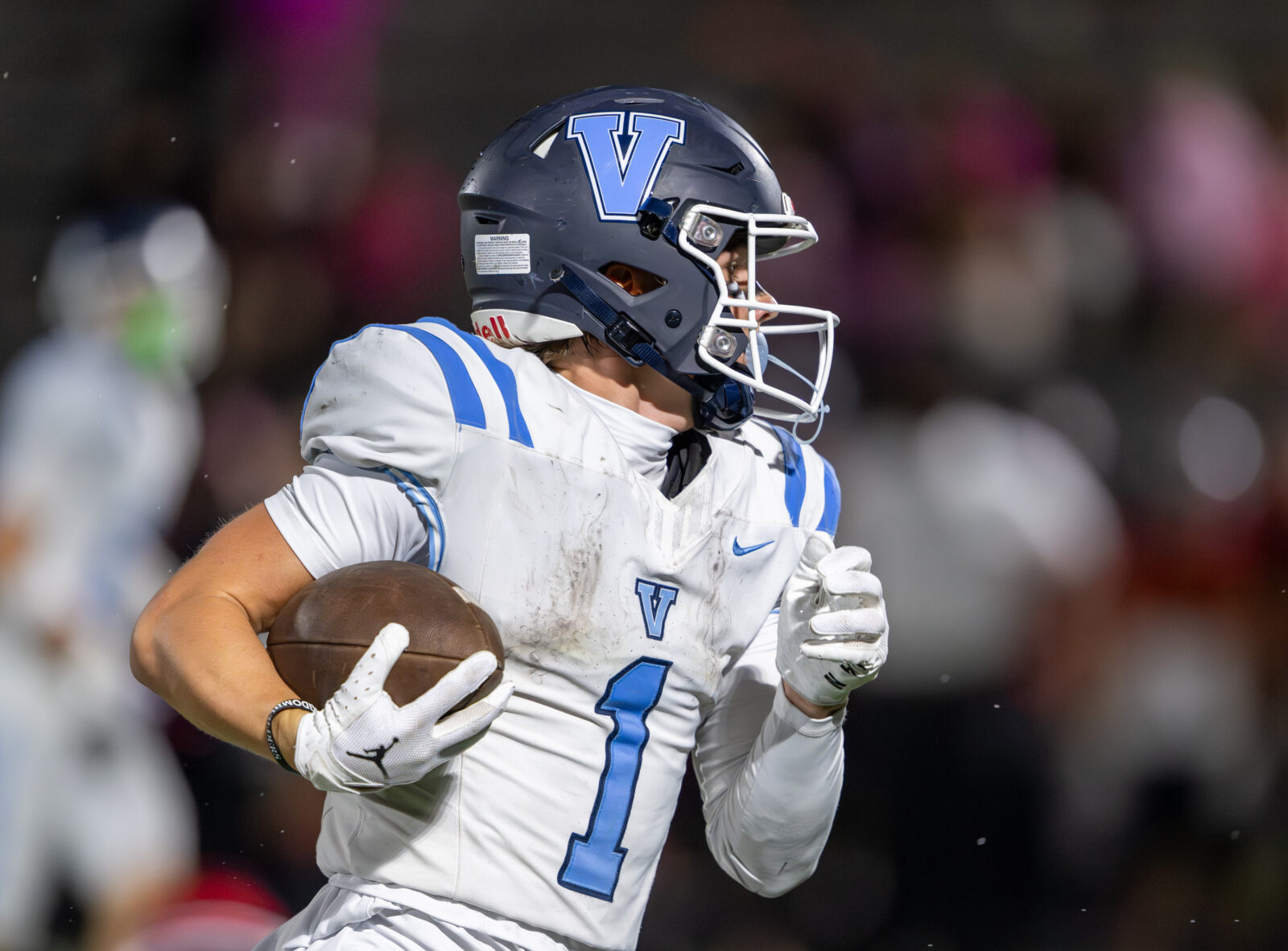 Valor Christian football ends skid with shutout win over Castle View