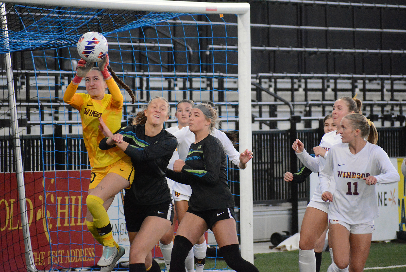 Evergreen girls soccer handles the pressure of being a defending state ...